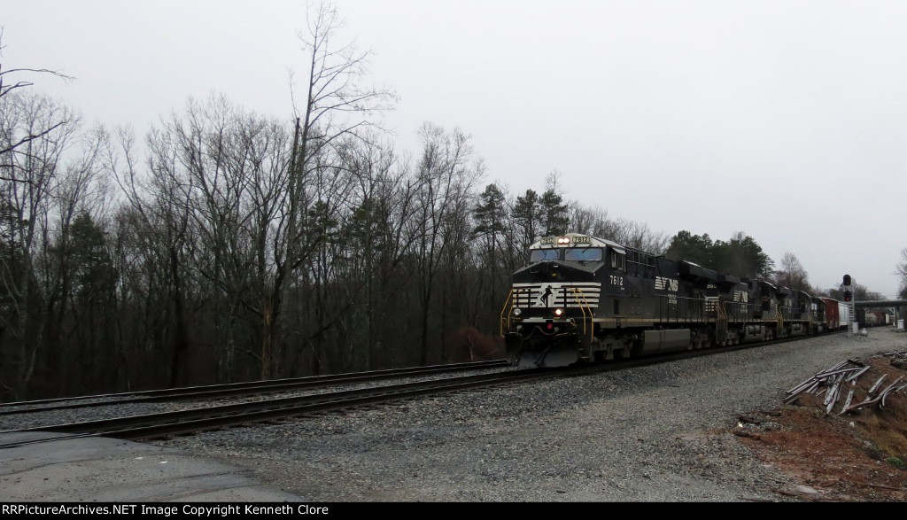 NS train #154 (Manifest) (Birmingham, AL - Linwood, NC) (pic 2)